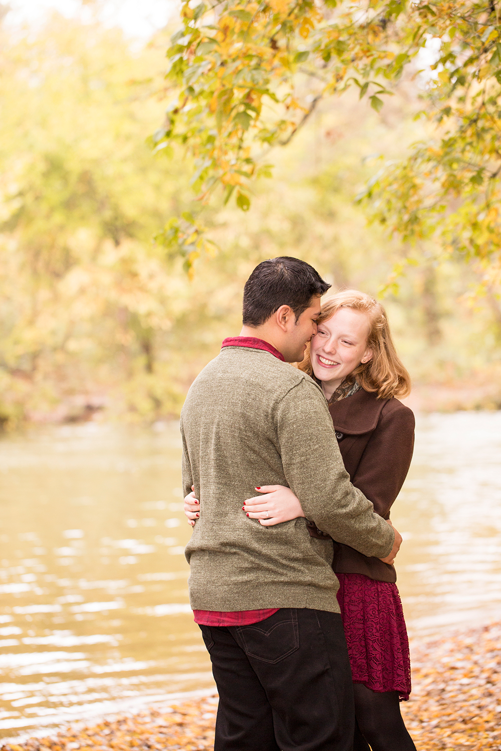 Heather + Jason's Rainy Day Engagement Shoot | Great Shiplock Park and ...